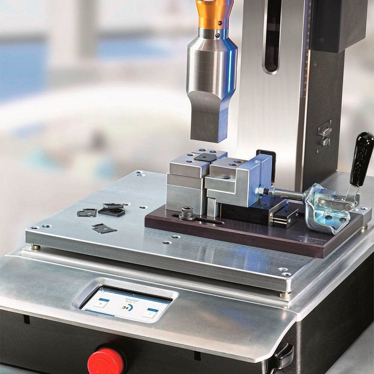 Ultrasonic Welding Platform Meets Challenges of Critical Small Plastic Part Assembly - News - eng