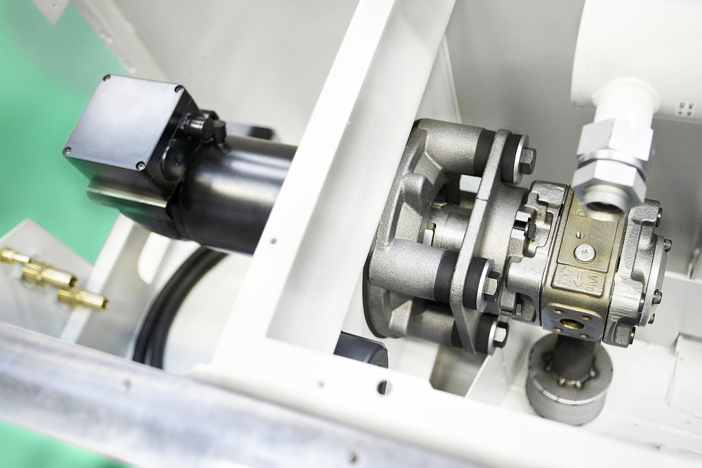 A stroke of genius: hybrid drive system combines the benefits of ...